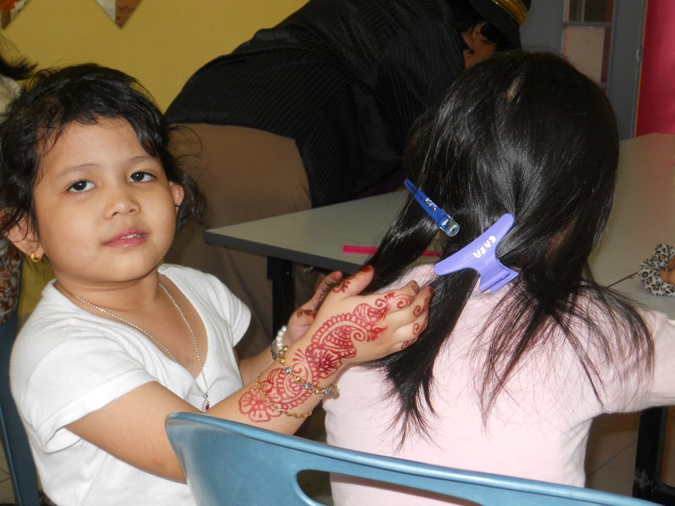 Program Ibu Tunggal - Menggunting Rambut ~ PITA | We Care