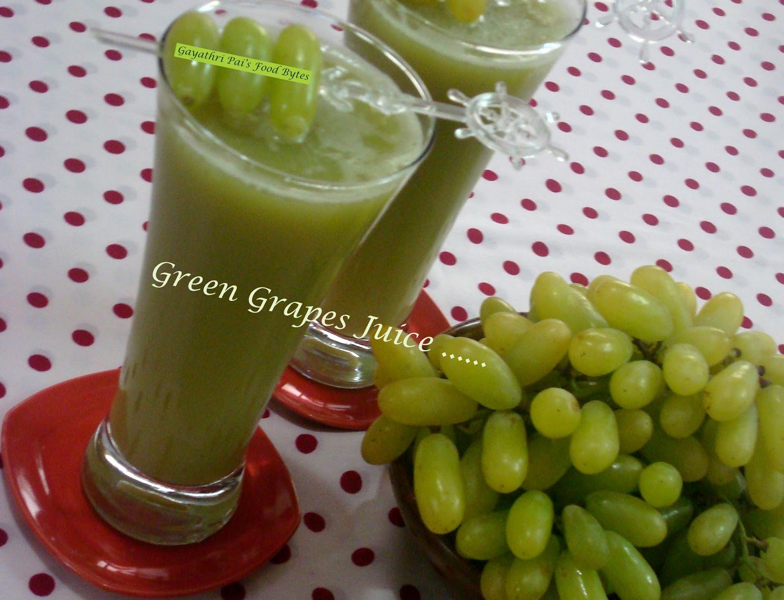 Gayathri Pai's Food Bytes: Green Grapes Juice.