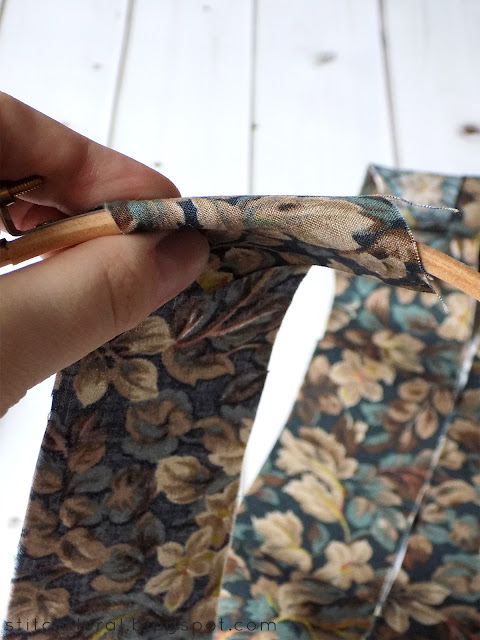 DIY embroidery hoop binding tutorial: easy, no glue method - Stitch Floral