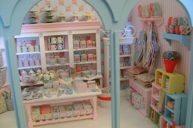 Baking In Miniature: Bakery Display Case Filled