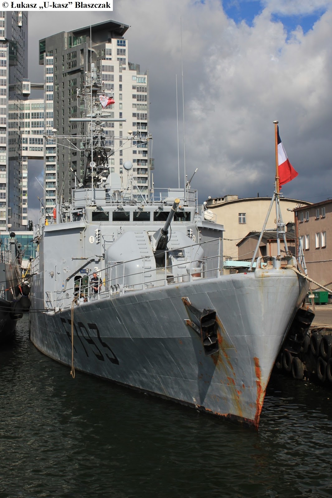 W obiektywie shipspottera czyli z migawką nad portową sadzawką: Z cyklu ...