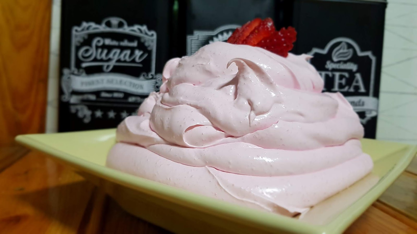 Cobertura creme corneto de morango. | Graça - Truques & Dicas