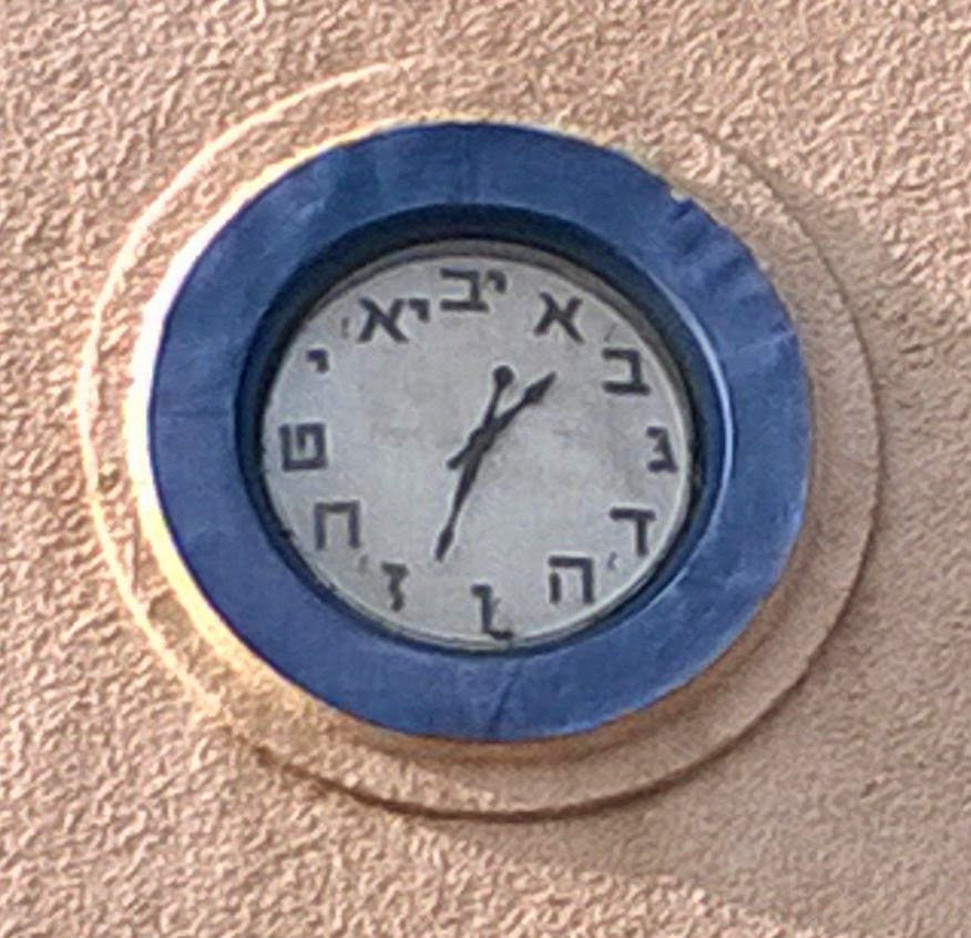 Language mystery: The (almost) speechless translator