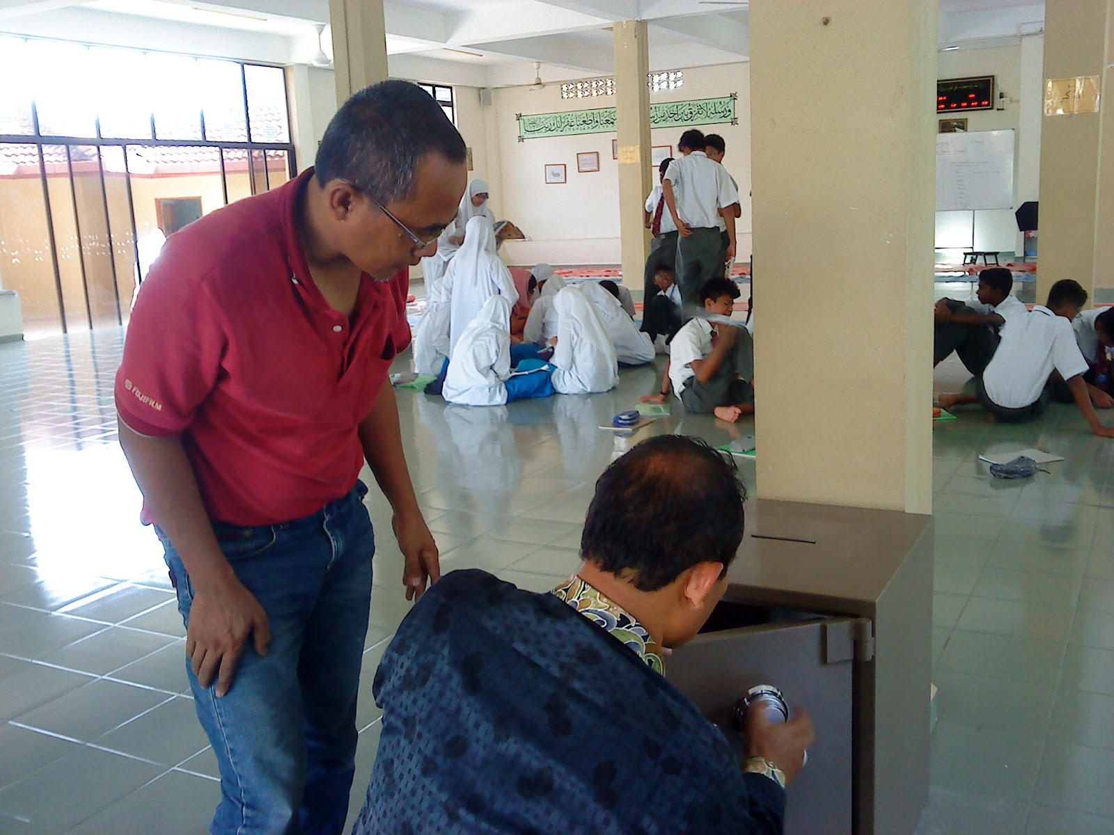 MEMENUHI TEMPAHAN TABUNG SURAU DAN MASJID