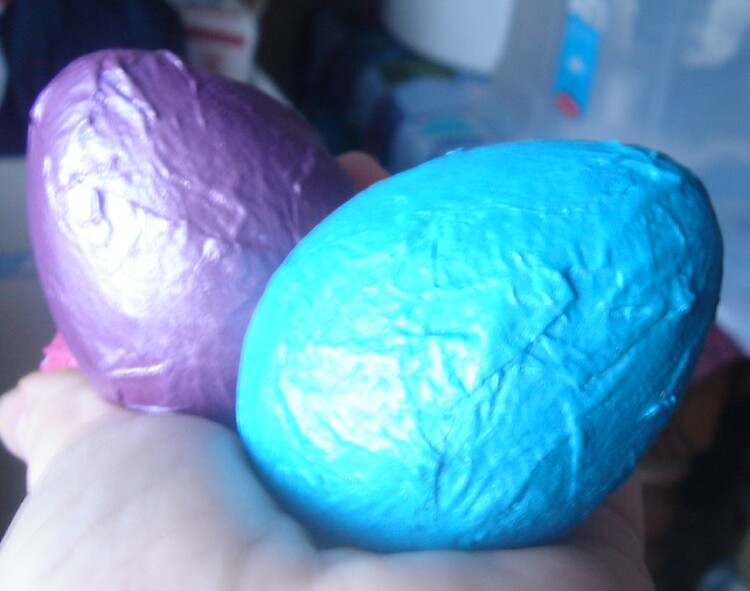 All Thumbs Crafts How To Decorate Paper Mache Easter Eggs All Thumbs Crafts How To Decorate Paper Mache Easter Eggs