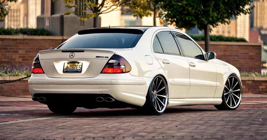 Mercedes-Benz E500 white W211 on VOSSEN wheels | BENZTUNING