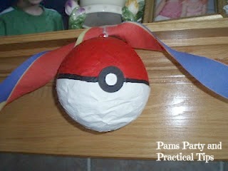 How To Make A Pokeball Out Of Paper