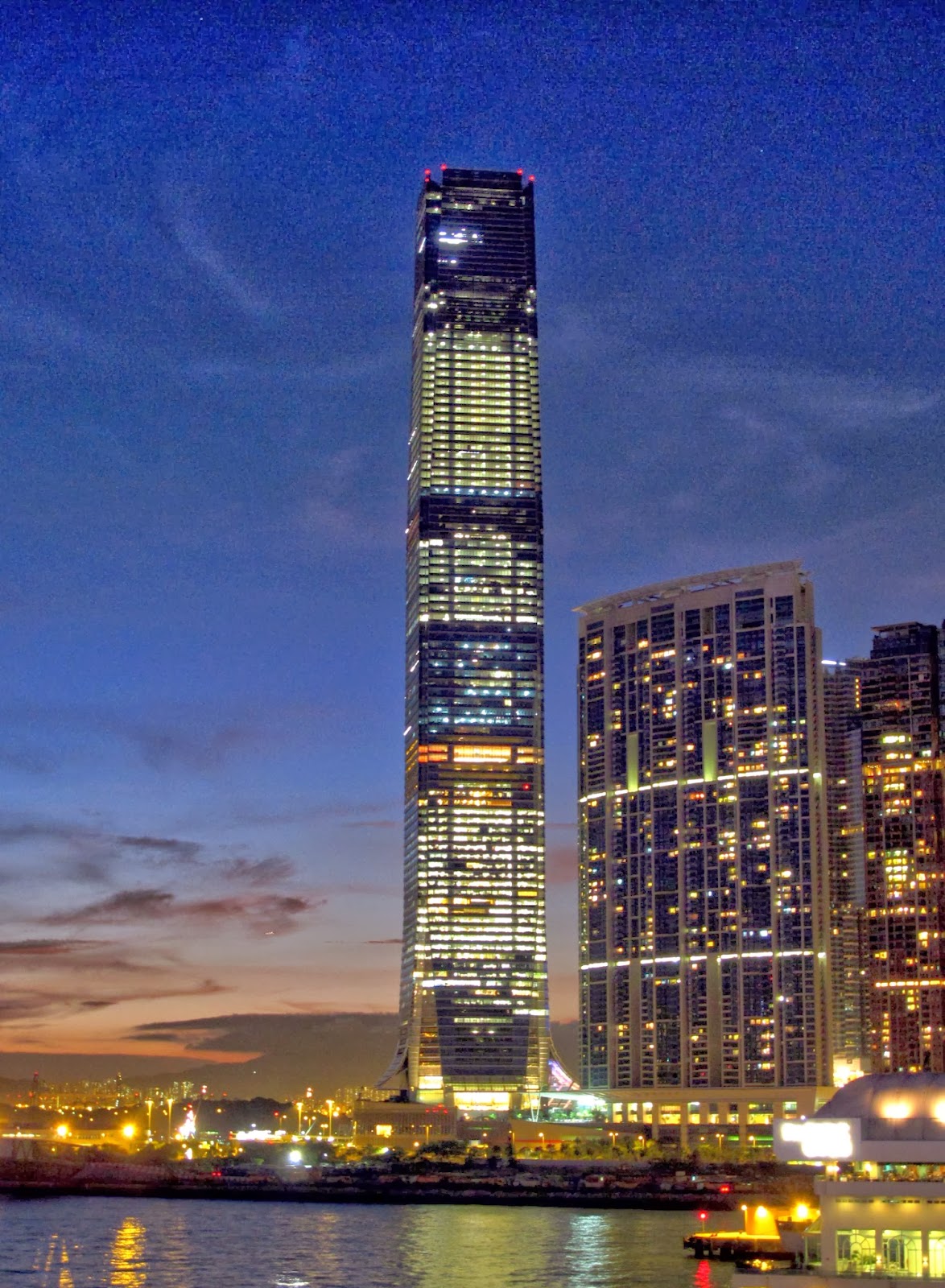 Wolkenkratzer : Hong Kong - International Commerce Centre