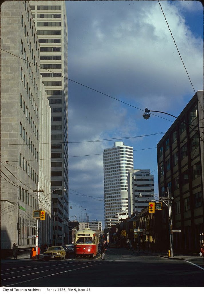 Pictures of Toronto's PCC Streetcars in 1980 ~ Vintage Everyday