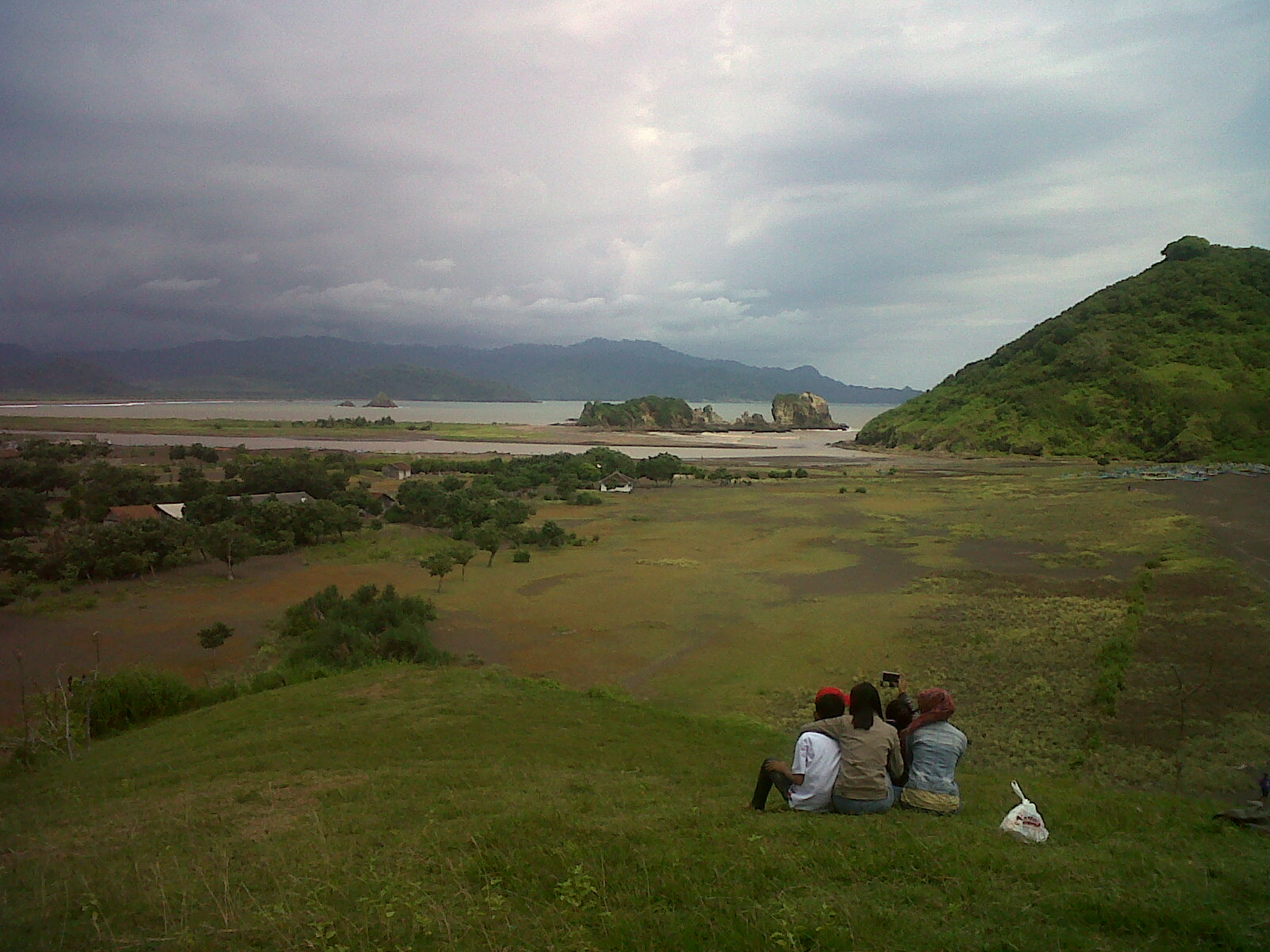Explore Payangan Beach Of Jember Regency - EKPRAM
