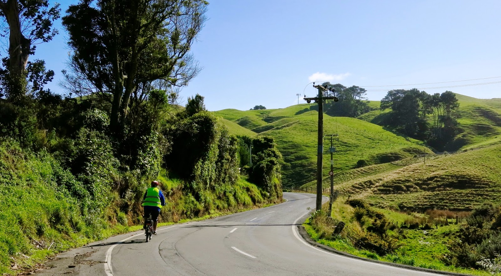 Dizzy's folding bike: Ohariu – Makara Beach – Karori
