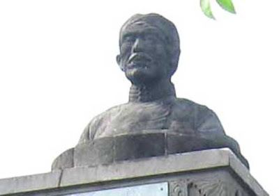 PADEPOKAN GEBANG TINATAR: Raden Ngabehi Ronggowarsito sebagai Pujangga