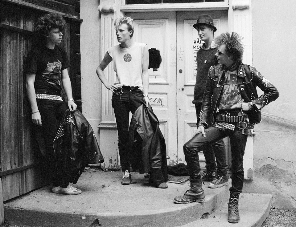 .: Interview - Asocial