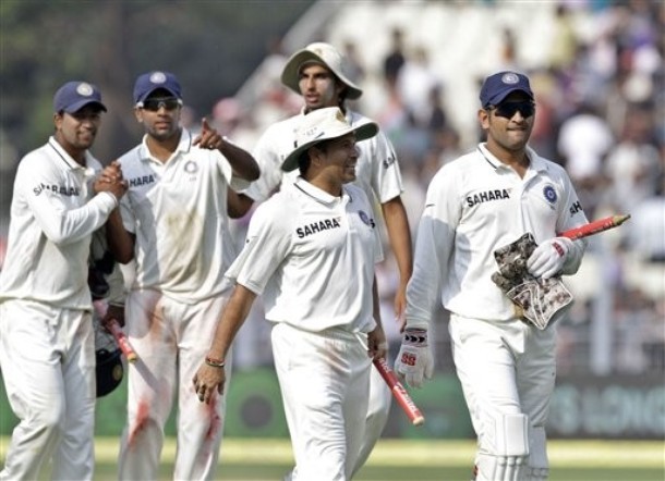 Photos-MS Dhoni in action on day4 of second test match | CRICKETROXX