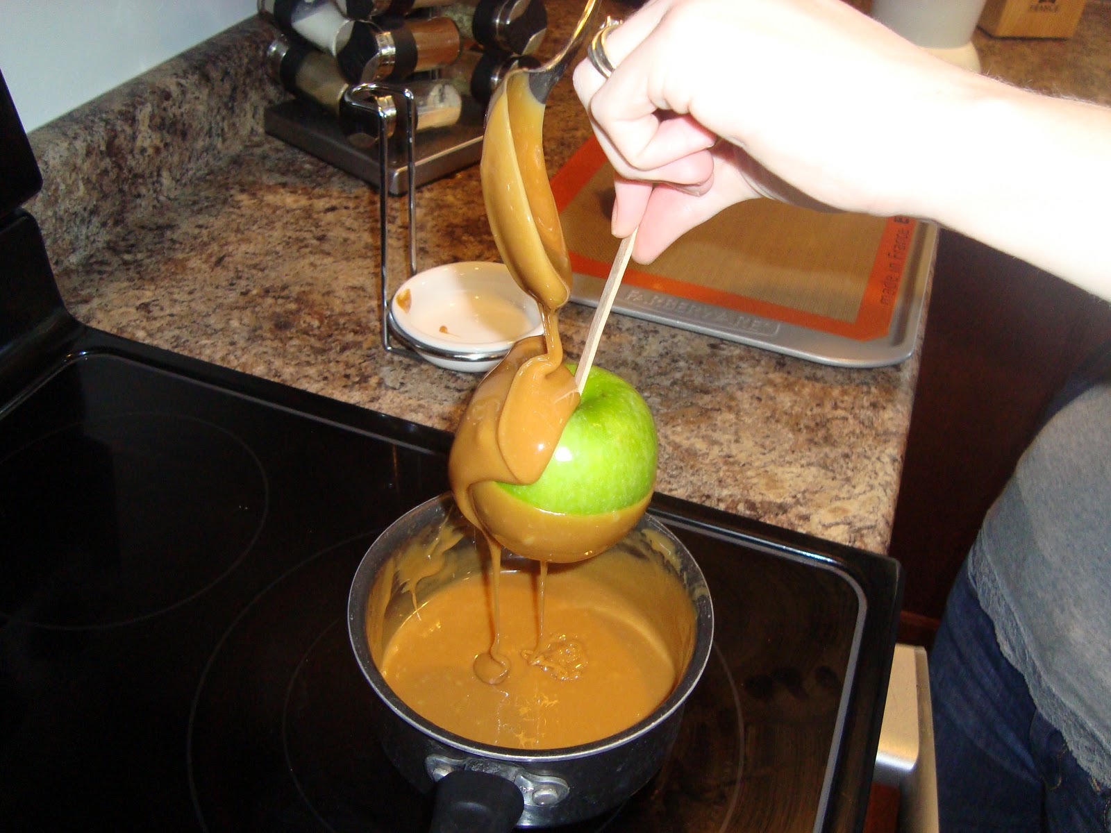 Fancy Caramel Apples ~ Dip it in Chocolate