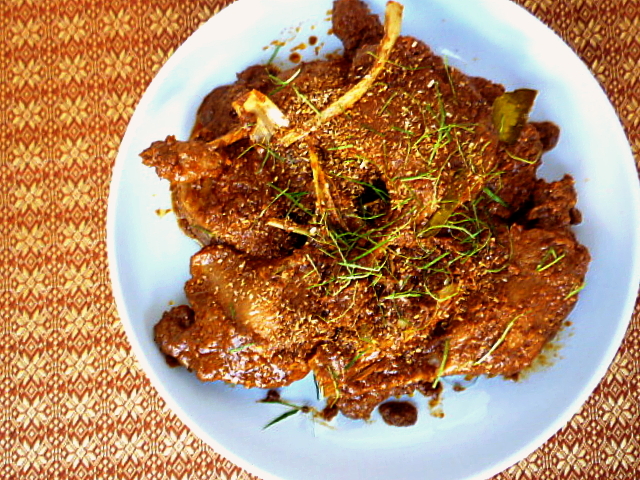3 hungry tummies: Rendang Itik, Duck Rendang - "Malaysian Monday 37"