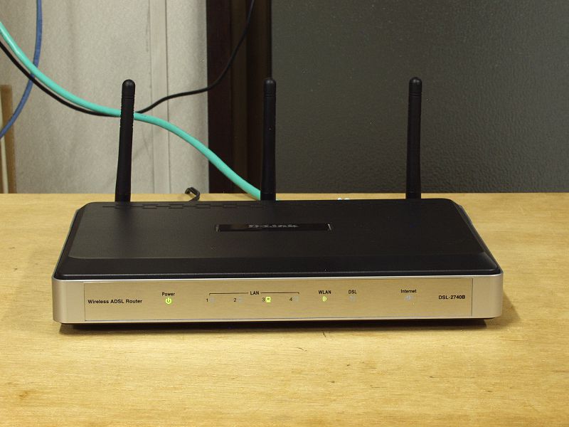 電算機孝行: D-Link DSL-2740B へシリアルコンソールの外部端子を設置