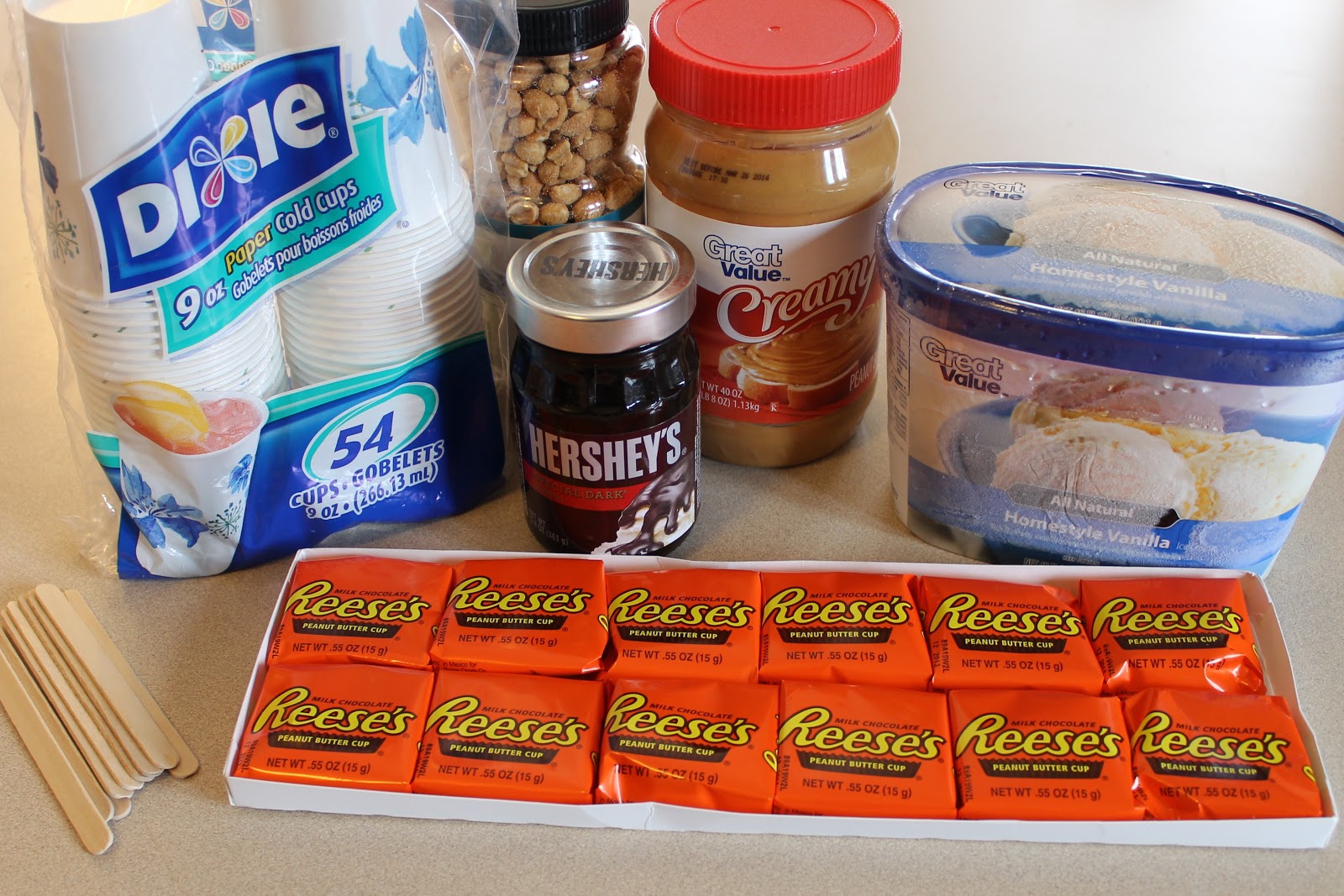 The Logan's: Ice Cream Sundae Pops!