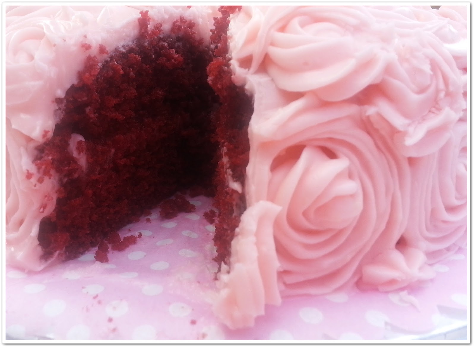 Looking for a Cupcake: Red Velvet - Rose Cake