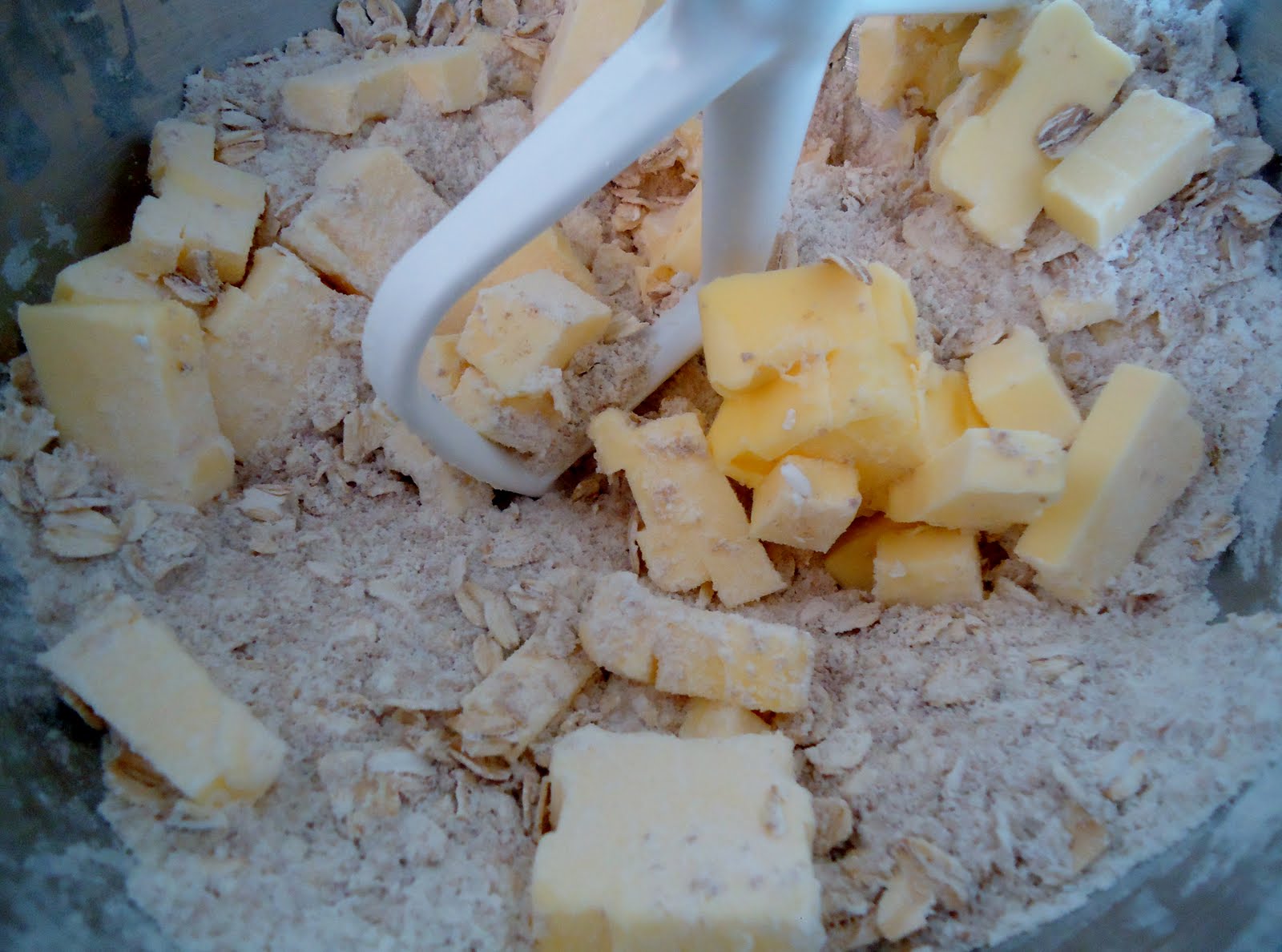 FIVE O'CLOCK FOOD: Strawberry-Rhubarb Crumble