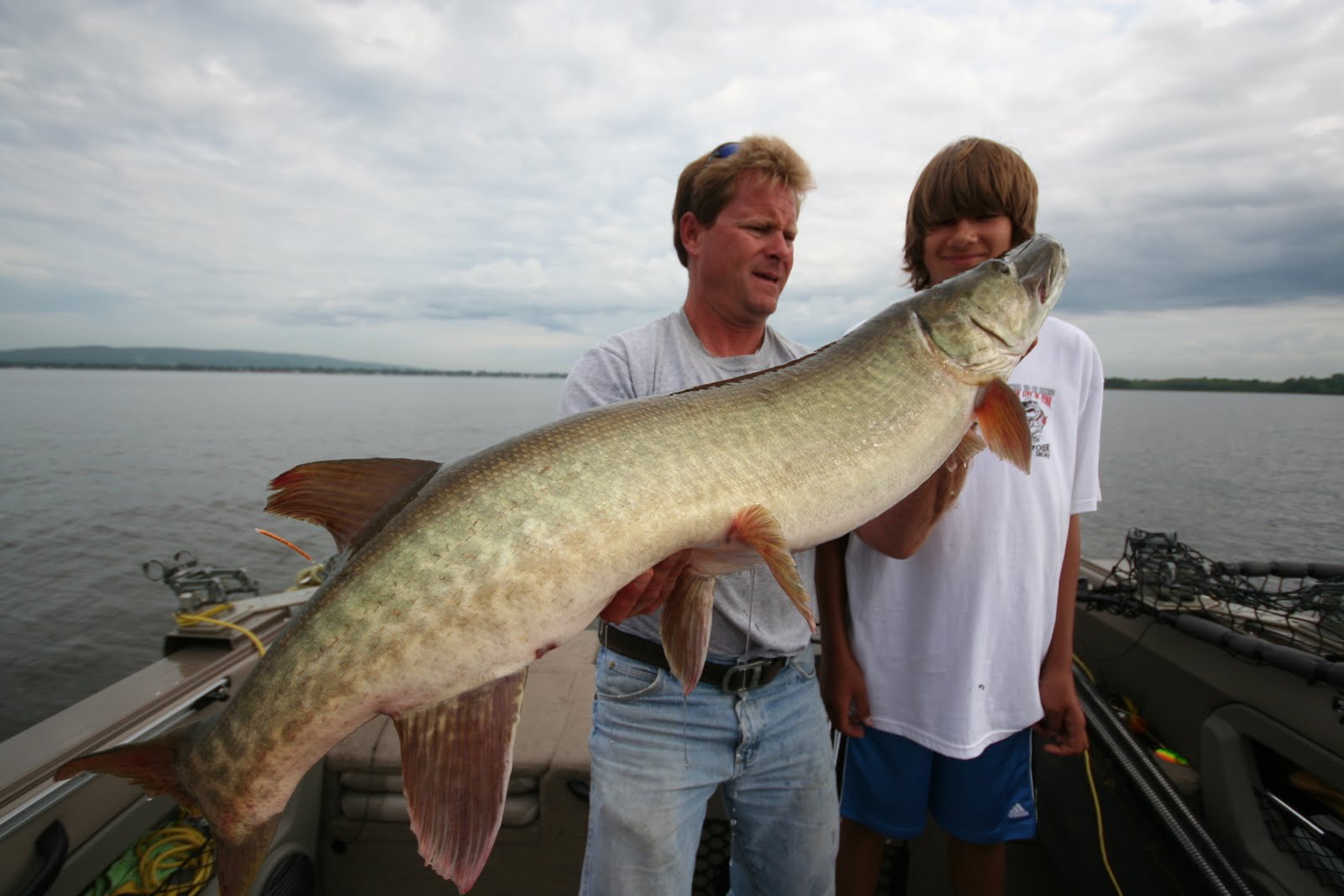 Rapport de pêche: Ettiquettage de maskinongé
