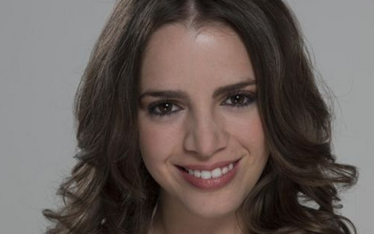 MasQueTelenovelas: Elizabeth Valdez: "Esther ha implicado un reto para mí"