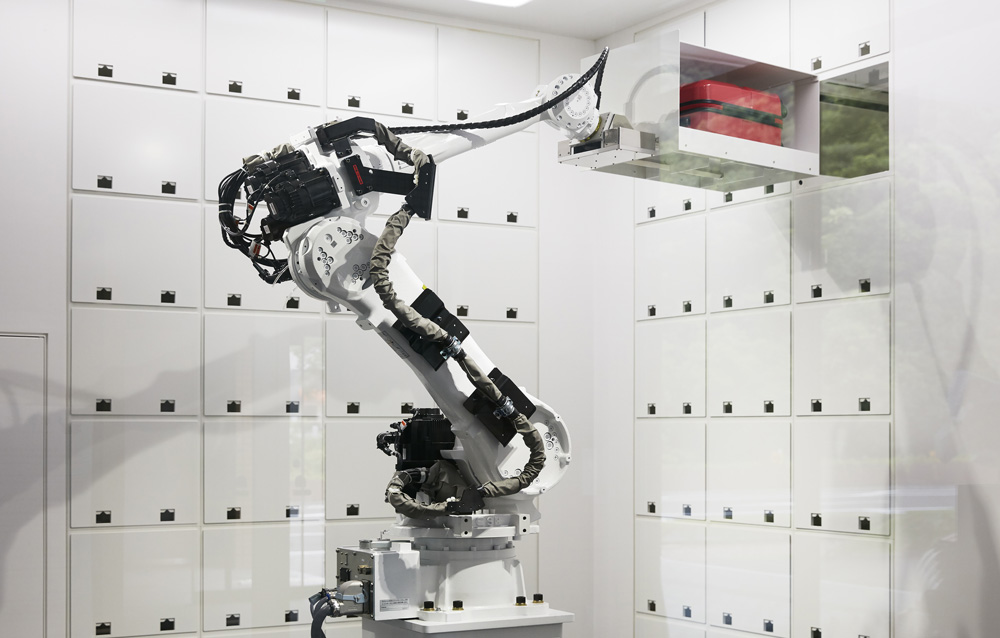 Discover the first hotel staffed by robots in Japan - ACTION BOX