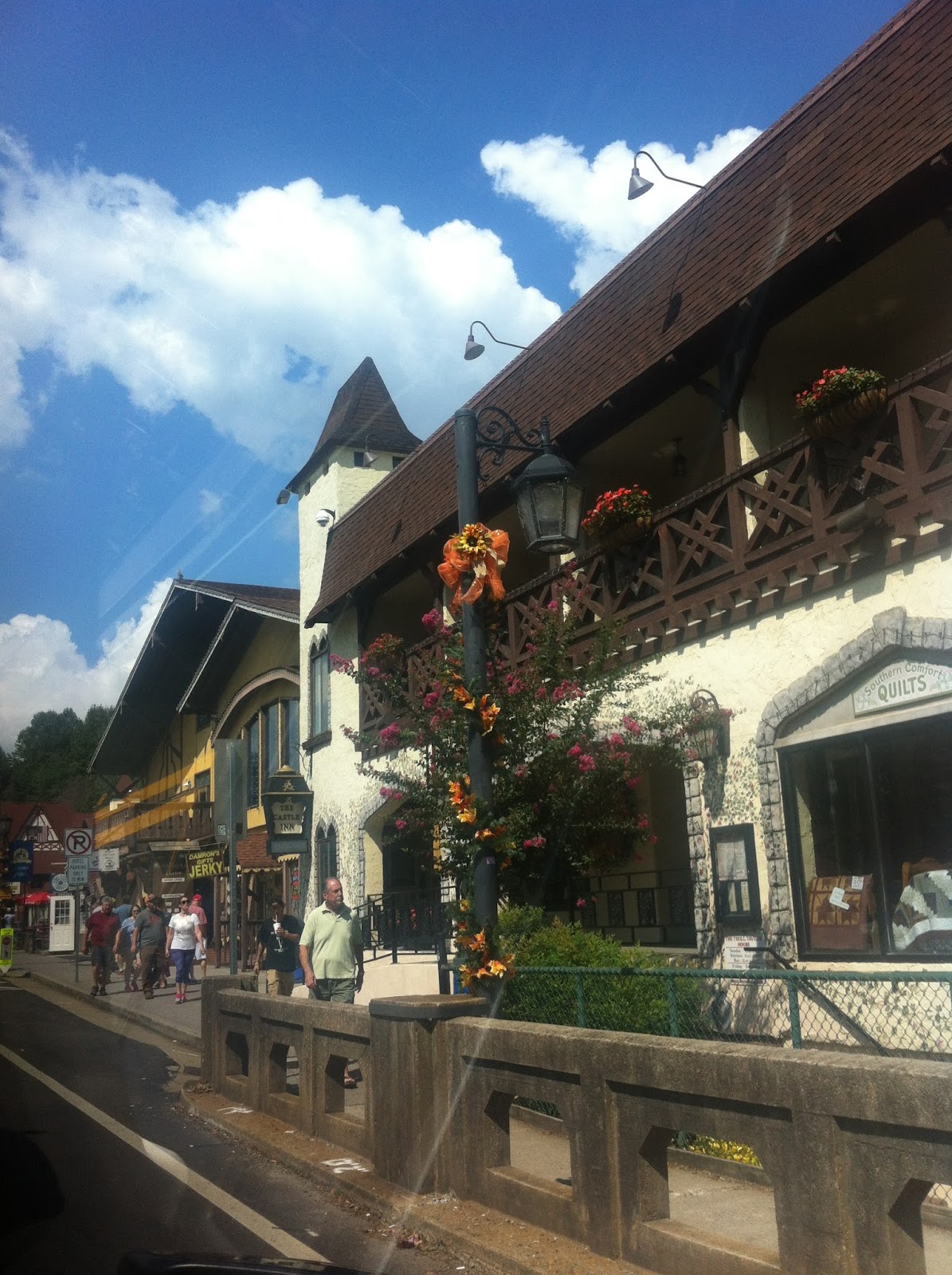 Red Rose Alley: Alpine Helen