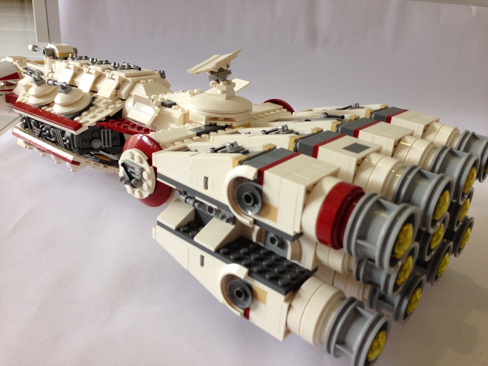 The Marriage of LEGO and Star Wars: Review: 10198 Tantive IV