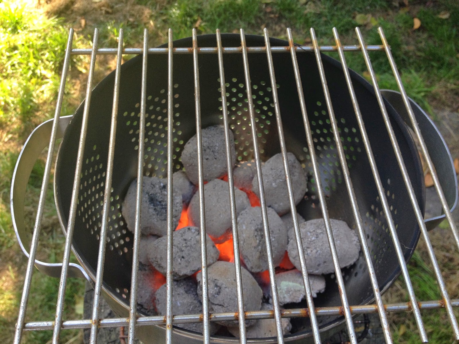 BUZZARD BUSHCRAFT: Ikea Hobo Firepit - Barbecue