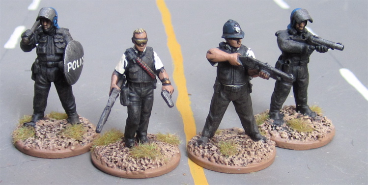 Tim's Miniature Wargaming Blog: Modern Supers and Civilians