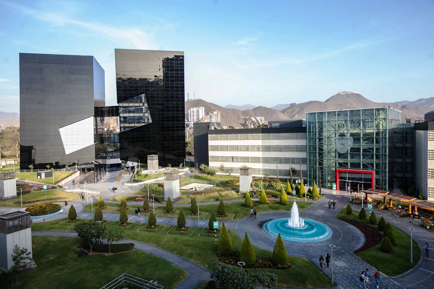 INFRAESTRUCTURA PERUANA: Universidad de Lima