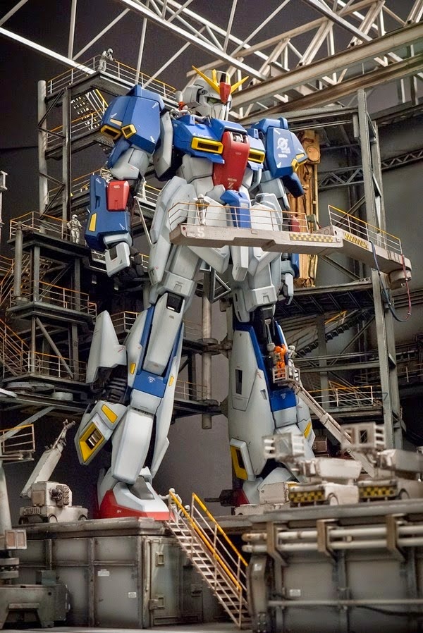 PG 1/60 Z Gundam + Strike Gundam Hangar Diorama