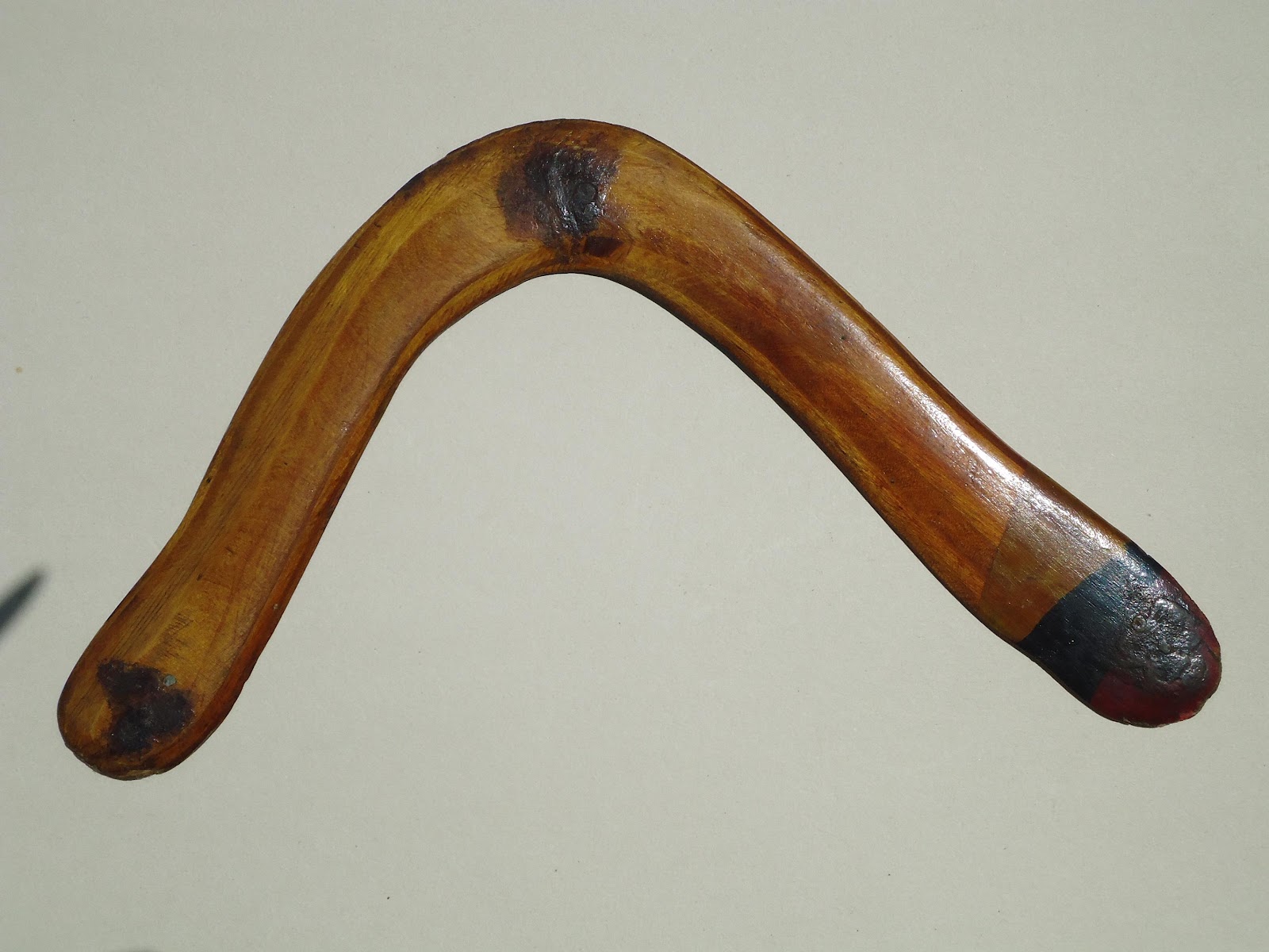 Boomerang, Búmeran, Búmerang