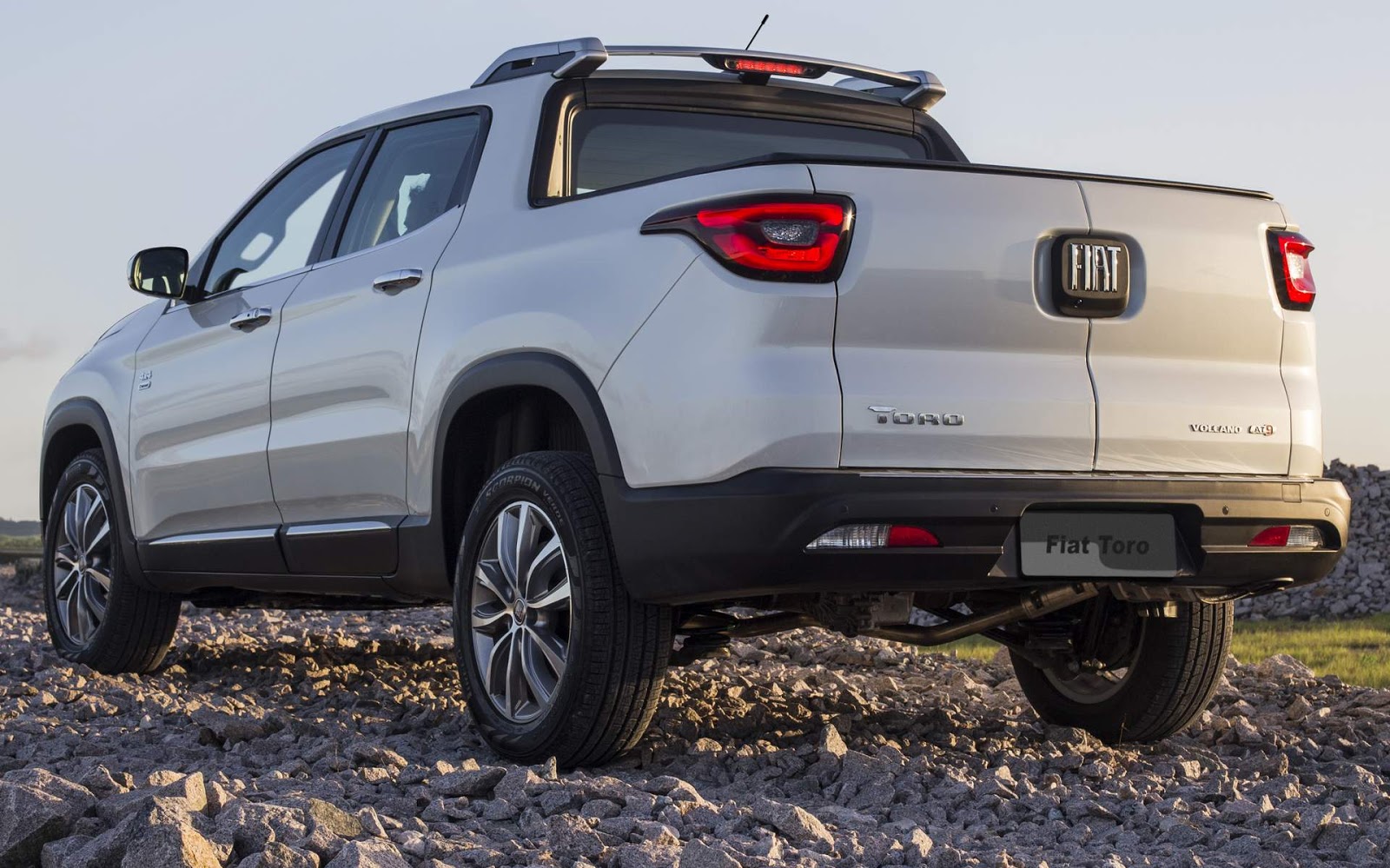 Fiat Toro Volcano 4x4 Diesel 2019: fotos, preços e consumo