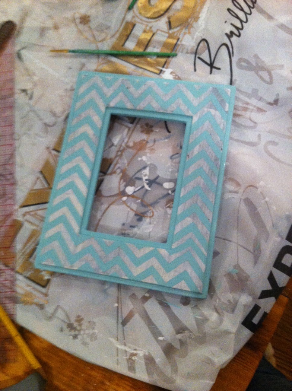 ReVamped Vintage: DIY Chevron Print Frame