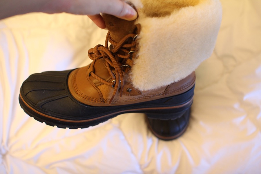 CROCS Women's AllCast II Luxe Snow Boot unboxing