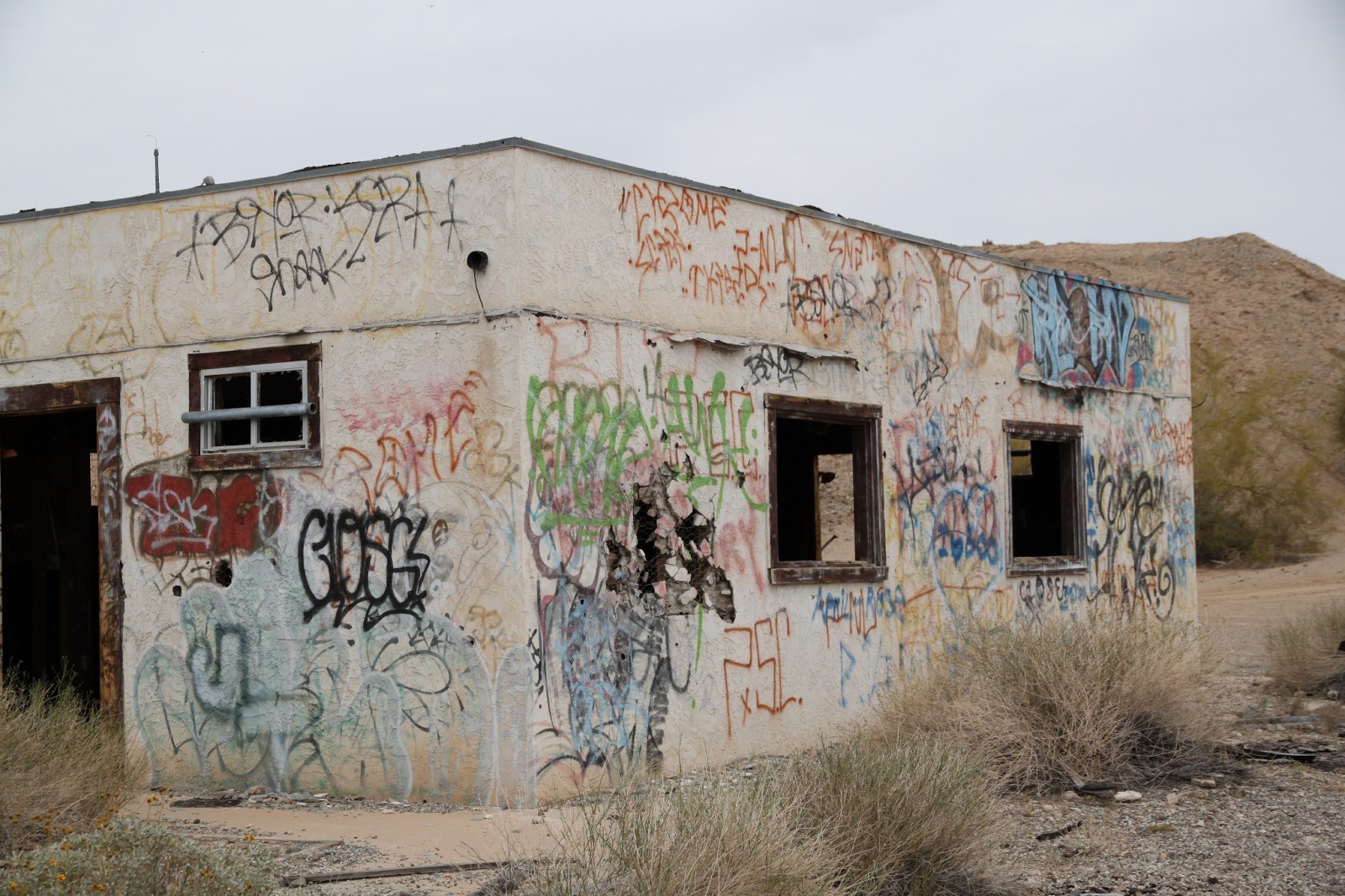BCH Photography: Decrepit Buildings