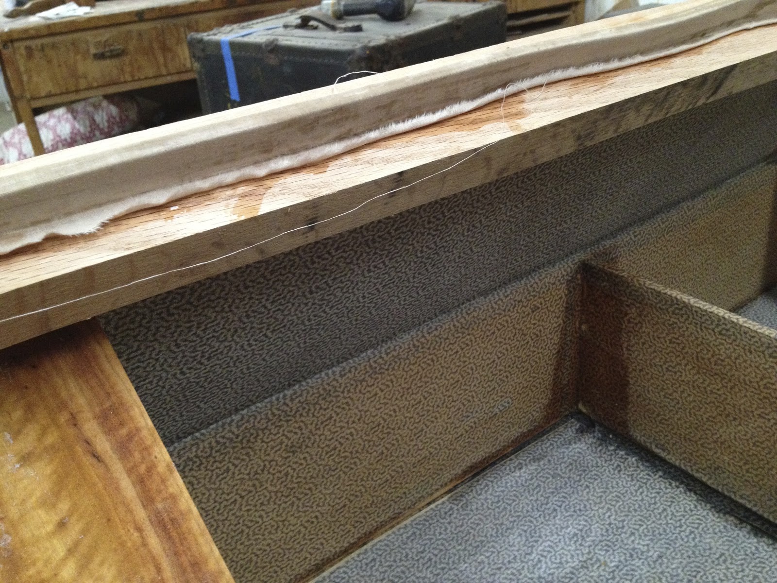 The Craftsman: Making a Cloth Hinge