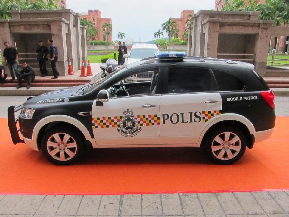 MNS Official Blog: WOW ! KERETA POLIS MALAYSIA