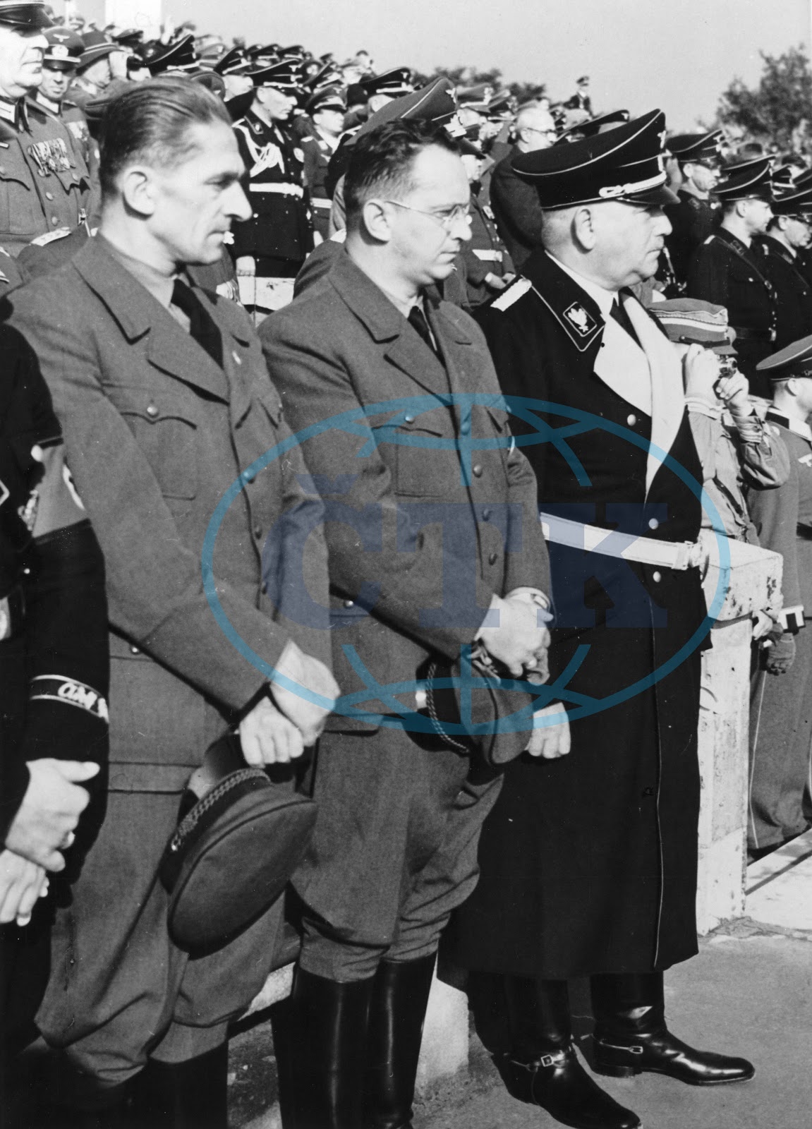 NAZI JERMAN: Album Foto Terbaik Karl-Hermann Frank