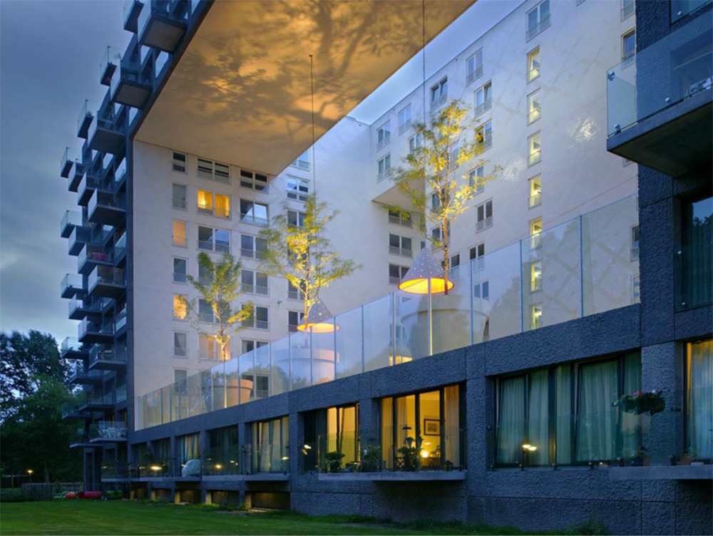 Connections: Building/Ground: Lifted Off