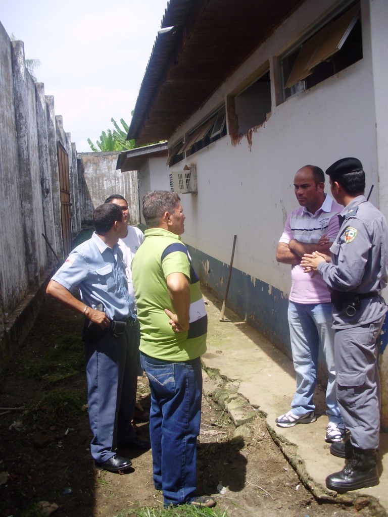 DEPUTADO CABO MACIEL: Diretor facilita entrada de drogas e celulares no ...