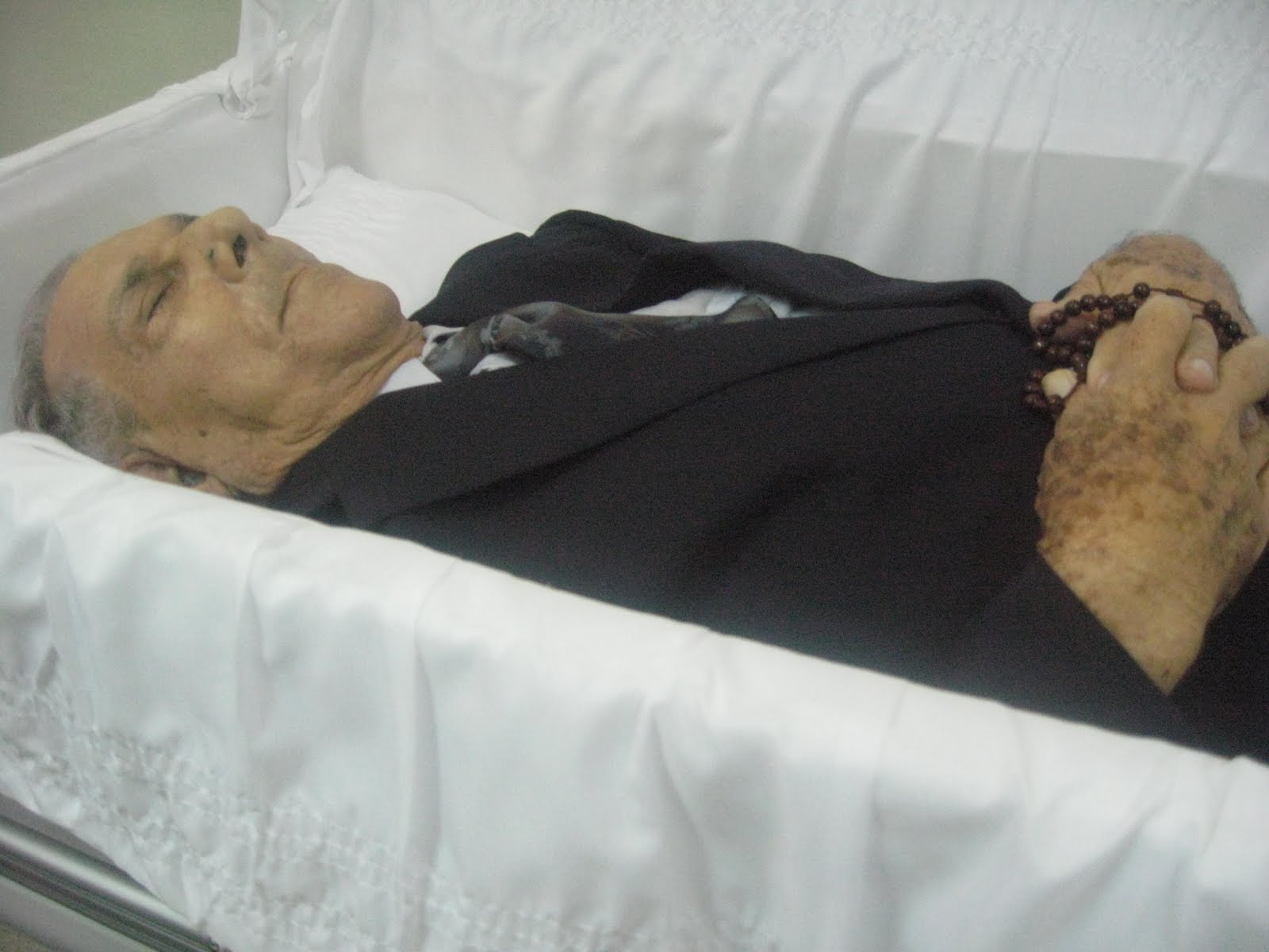 Notidiario - Diciendo La Verdad Primero: MUERE EL COMERCIANTE Y ...