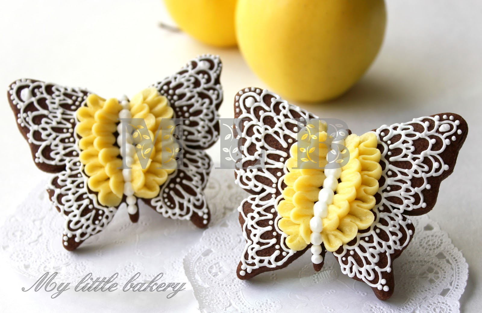 My little bakery 🌹: Lace butterfly cookies.