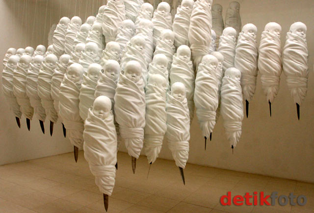 "SeNi & TeKnoLoGi": "Seni Instalasi"