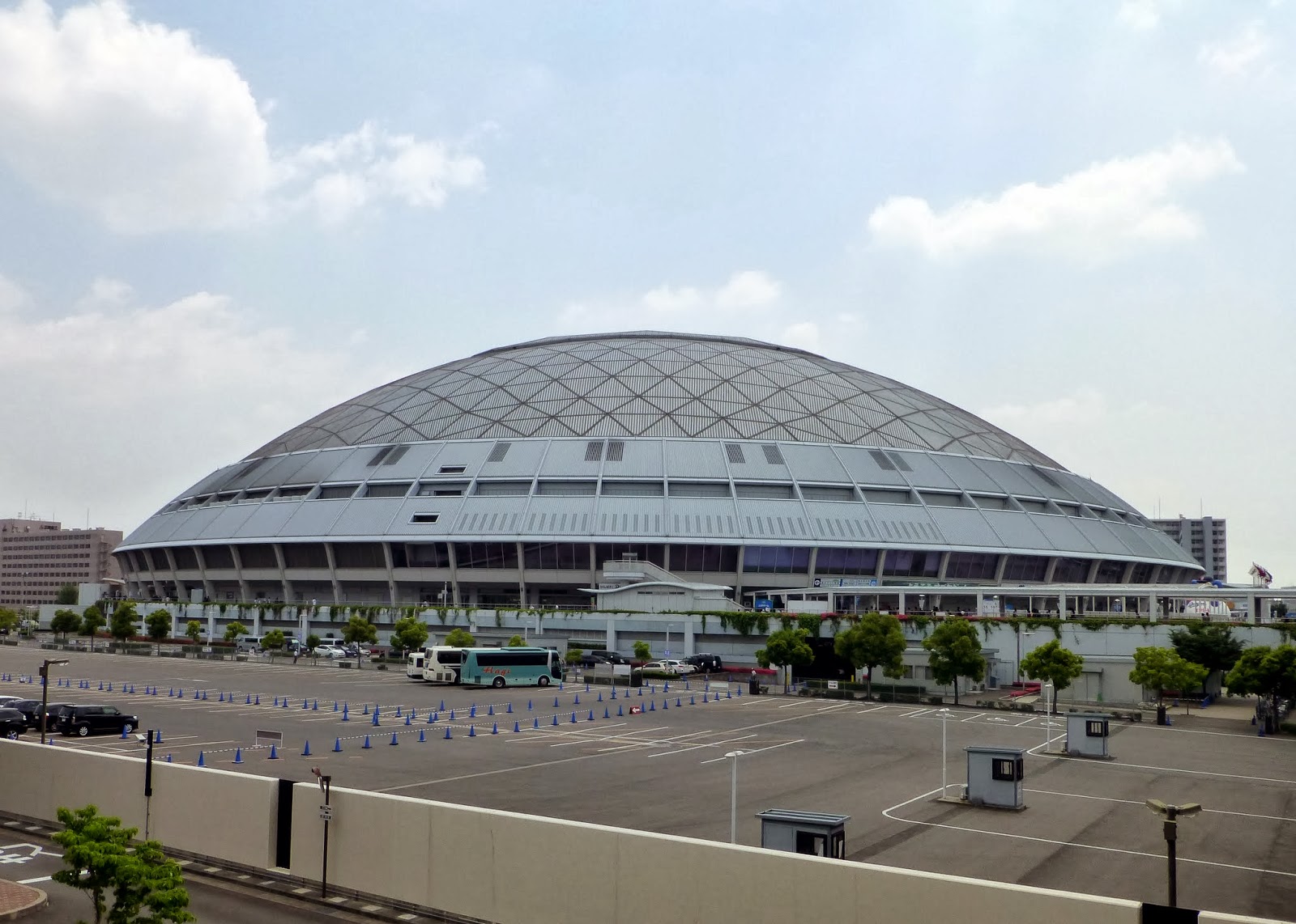Chaos and Kanji: Nagoya Dome: A Baseball Game with the Chunichi Dragons