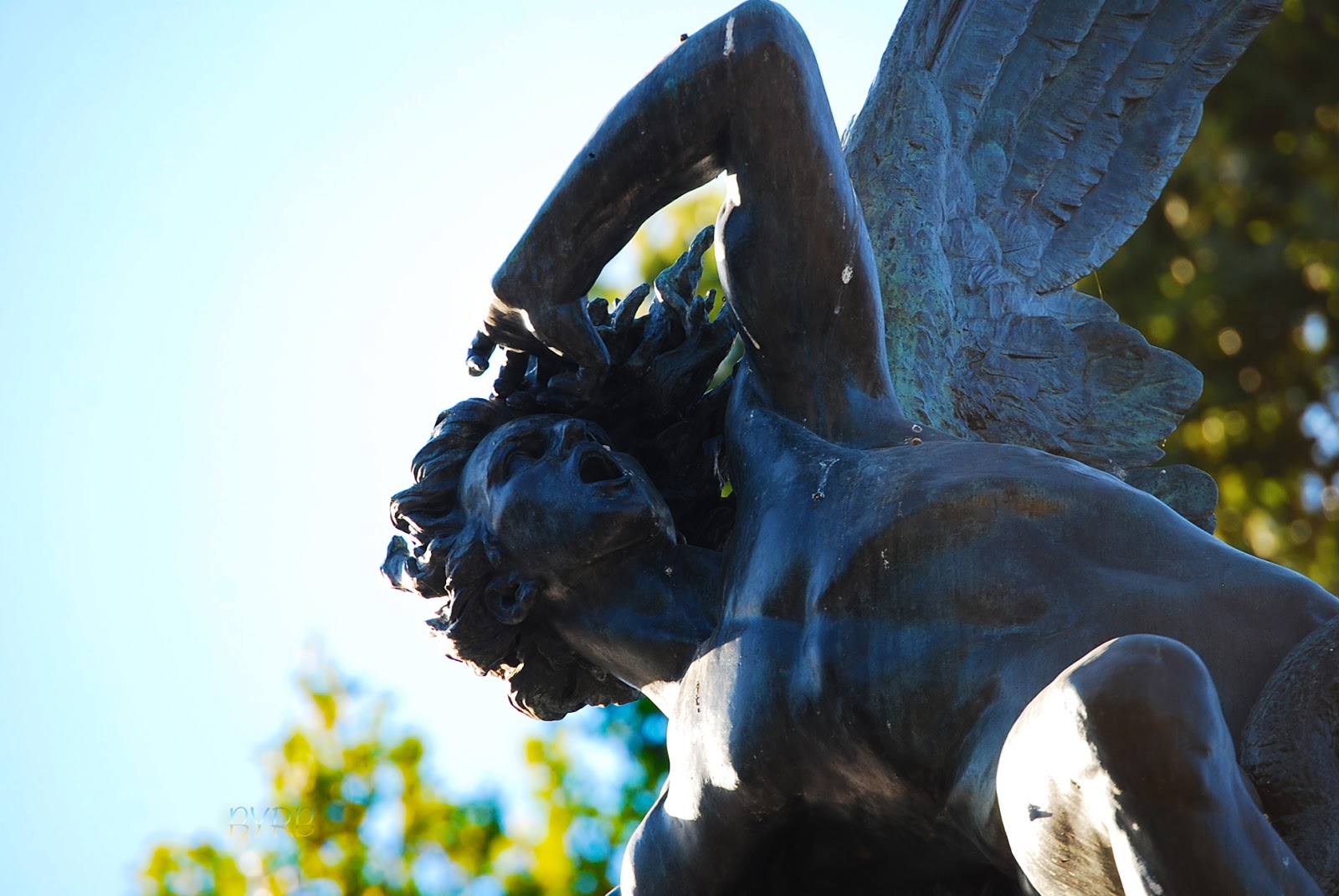 Ynés de Trujillo: El Ángel Caído