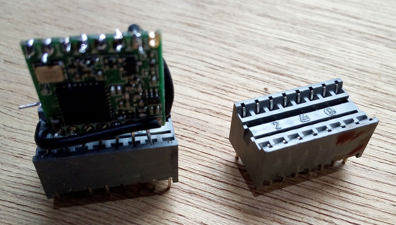 The Jeronimus.Net blog: Lora RFM95 breadboard friendly