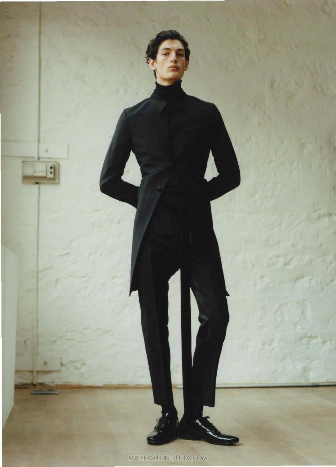 Aaron Shandel por Dham Srifuengfung para Vogue Hommes Paris